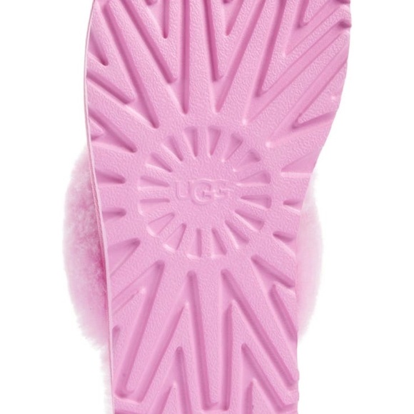 UGG | Shoes | Ugg Cozy Genuine Shearling Slide Shoes Slippersechinacea ...